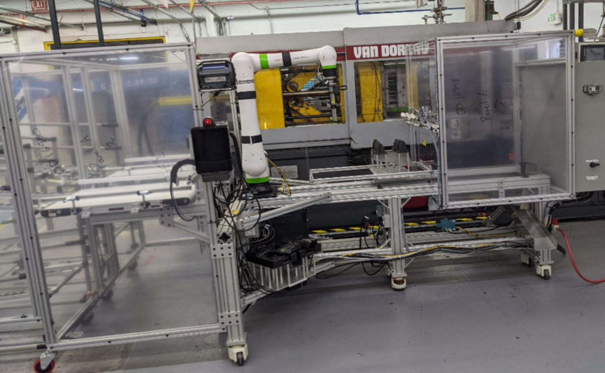 Collaborative Pick and Place - MJ Engineering